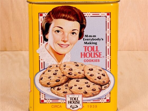 How Ruth Wakefield Invented the Chocolate Chip Cookie and Changed ...